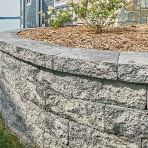 Winston Straight Retaining Wall System - Twisted Elements